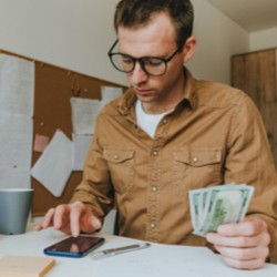 How to get Emergency Money and the Risks in Emergency Cash